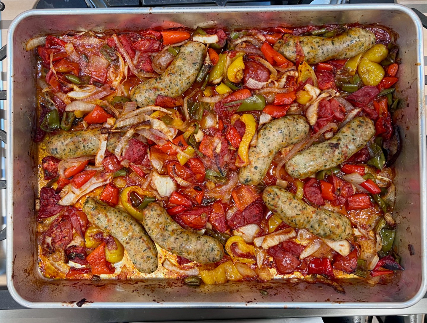 Oven Roasted Spetzofai – Sausages with Peppers and Tomato – KINDA GREEK